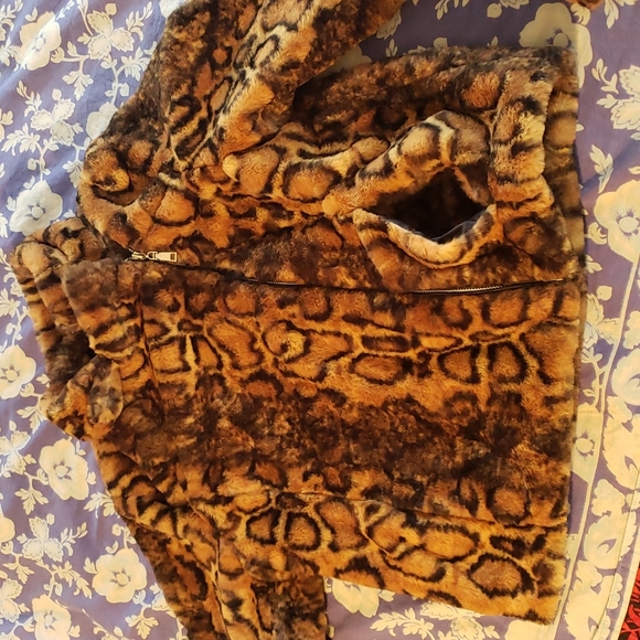 Source Unknown | Jackets & Coats | Fuzzy Leopard Print Jacket | Poshmark
